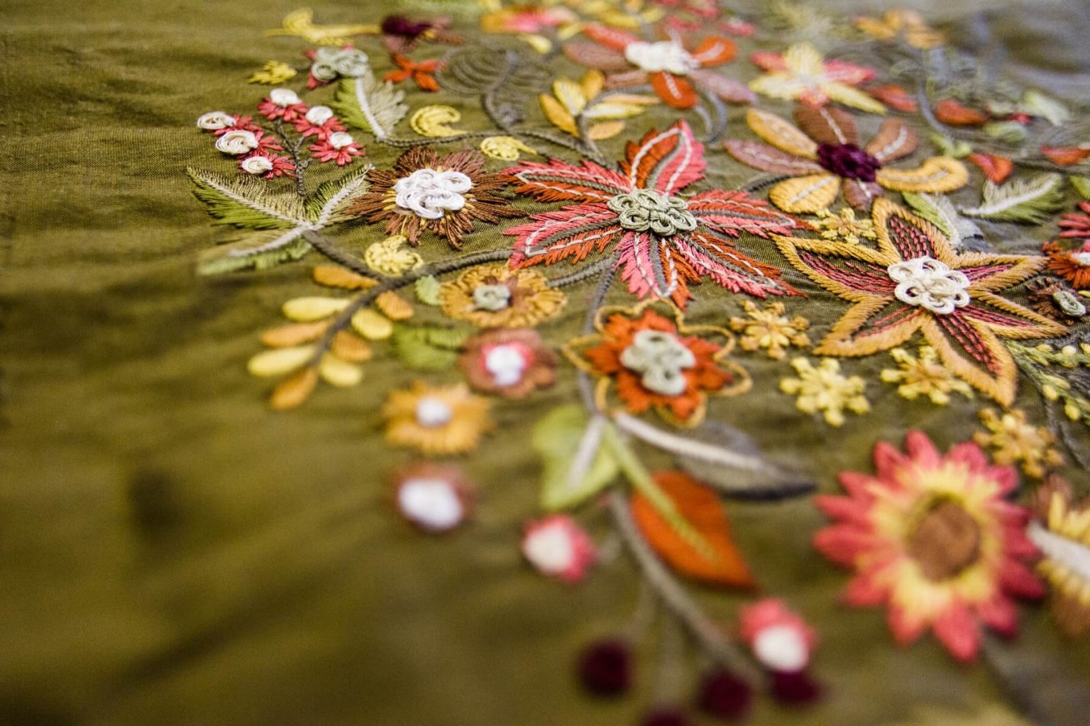 Großhandel für Seidenstoffe | Barth & Könenkamp Seiden